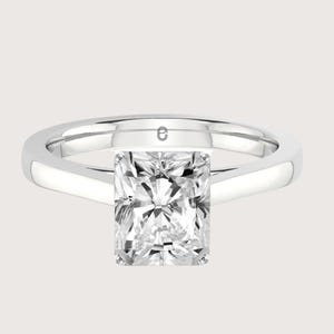 Lab Grown Diamond Ring , Radiant Cut Lab Diamond Engagement Ring ...