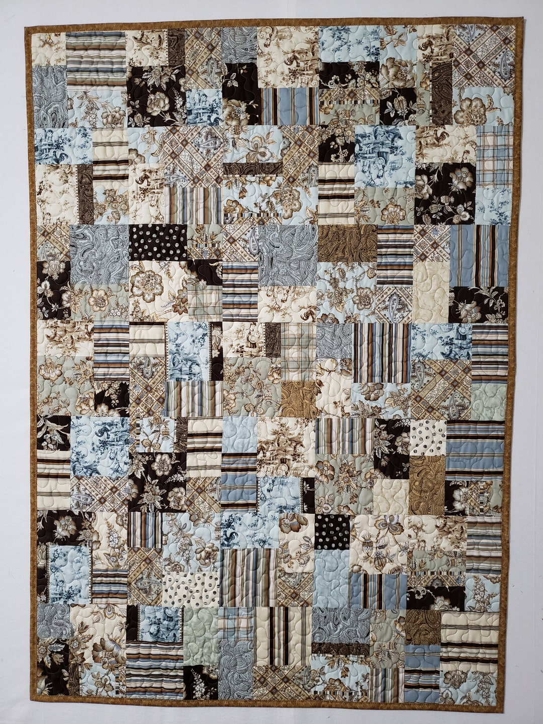 Traditional Farmhouse Patchwork Lap Quilt - Etsy