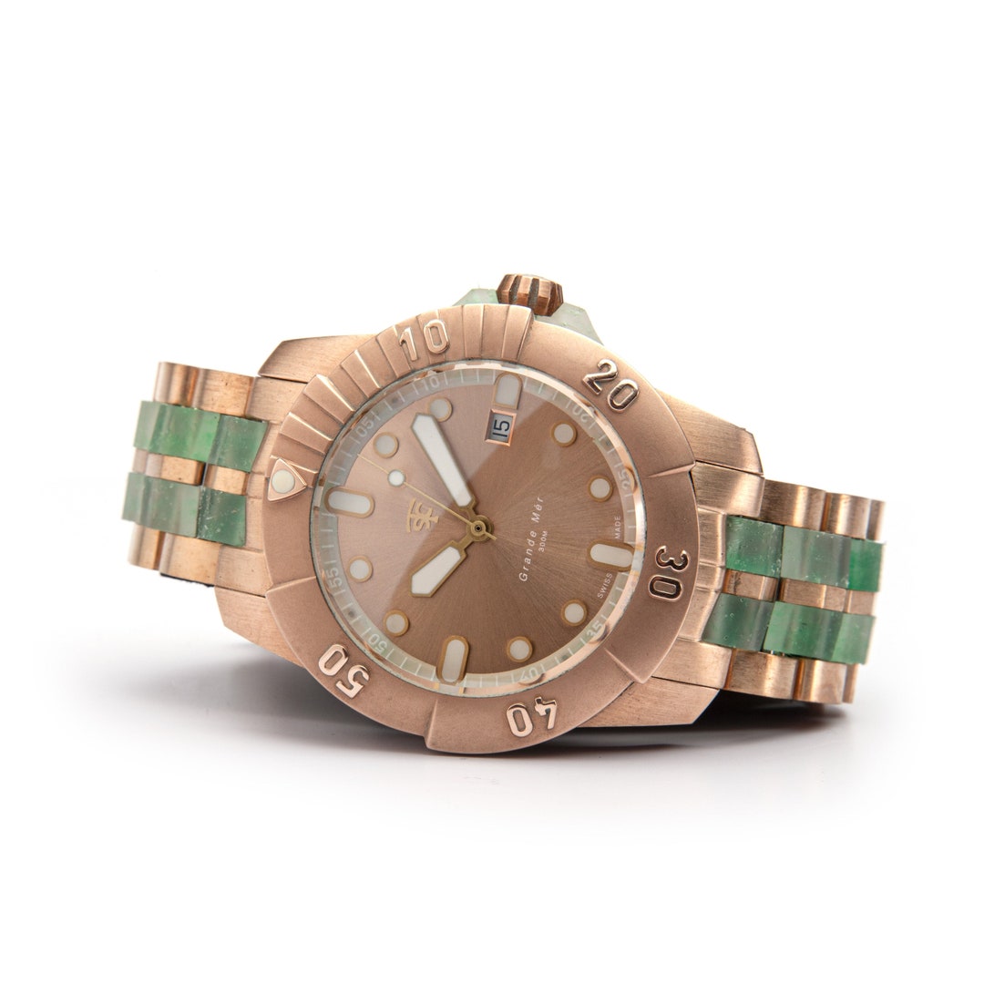 Bronze Case / Bronze Legend Dial - Etsy