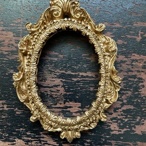 Gold Oval Frame Gallery Wall European Gilded Frame Small Oval Intricate ...