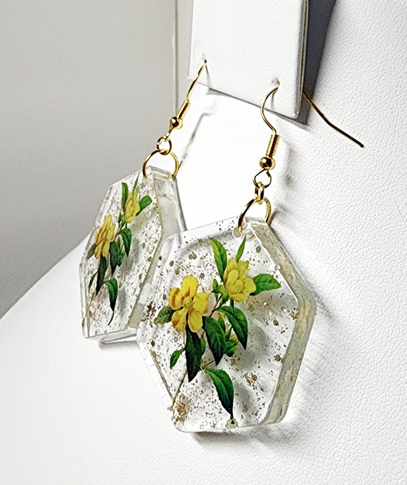 Hexagon-shaped Earrings With Yellow Flowers and Gold Glitter Details - Etsy