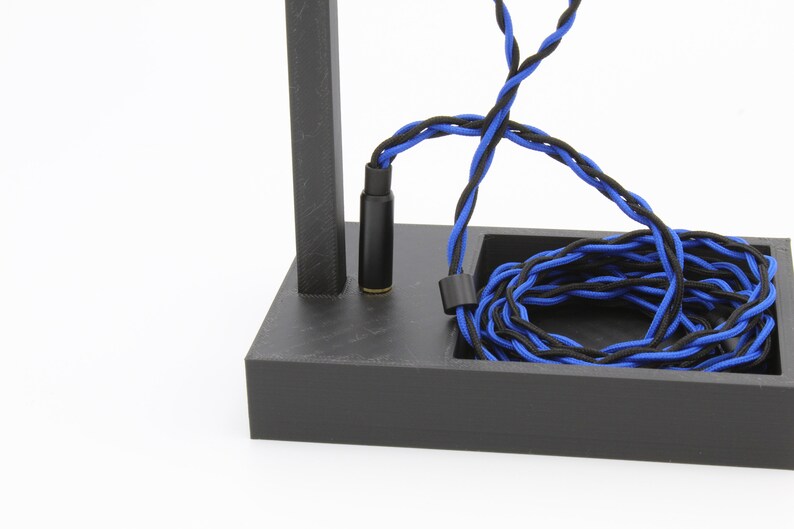 Low-poly Minimalist IEM Desktop Stand Earphone Display & Versatile Plug ...