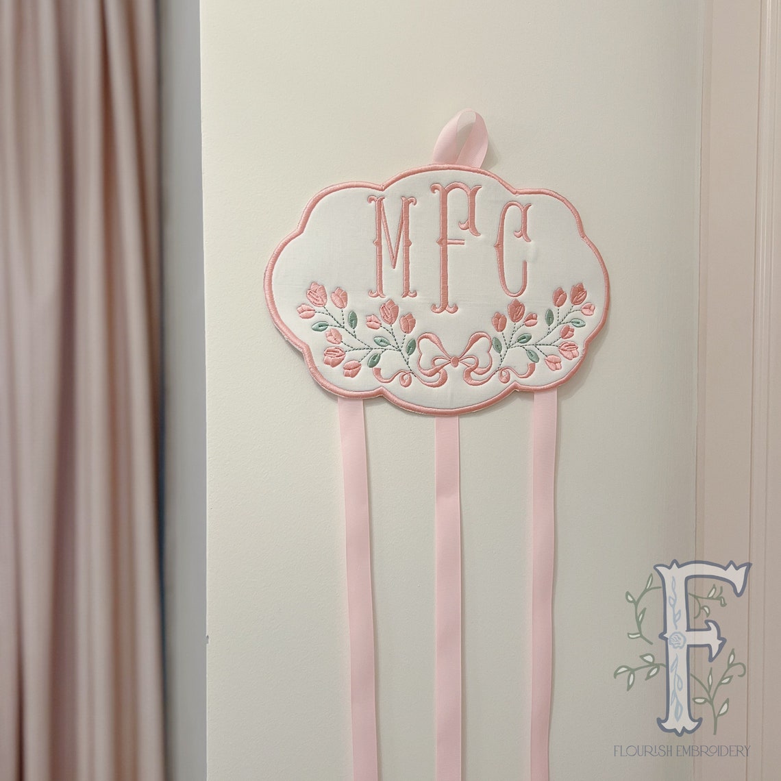 Daisy Corners Bow Holder | Custom Embroidered Bow Holder | Bow ...