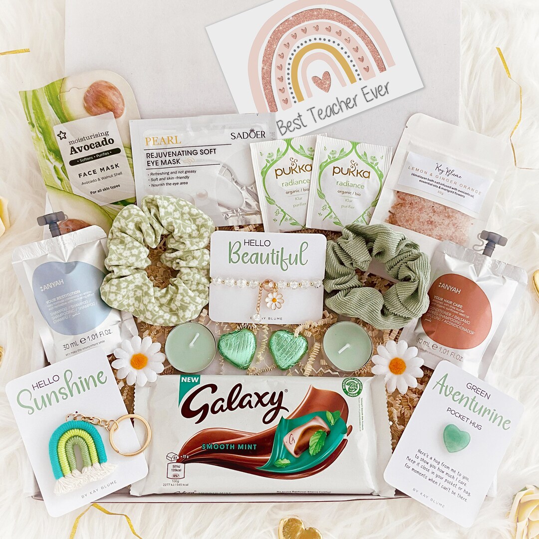 Daisy Letterbox Gift for Her, Hug in a Box, Personalised Spa Gift Box ...