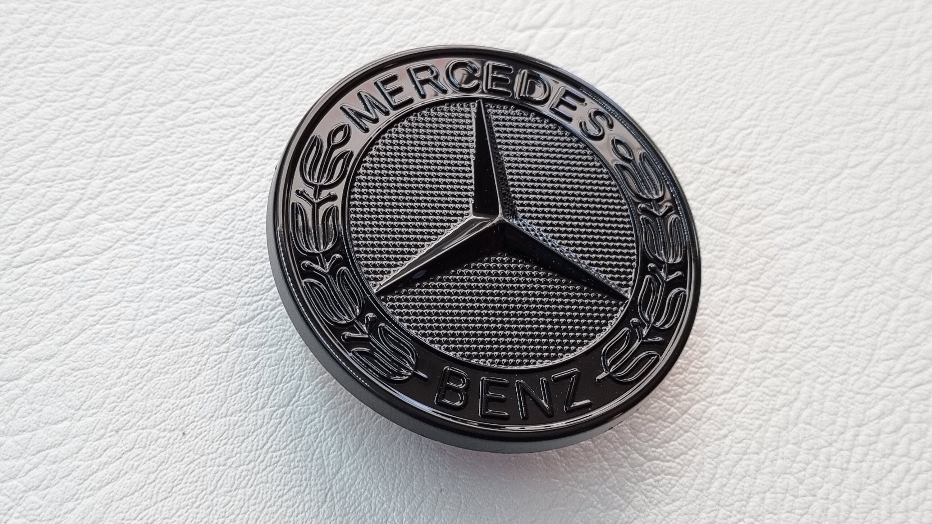 Mercedes Hood Badge Black Logo Bonnet Emblem 5.7 Cm C E S Class Car ...