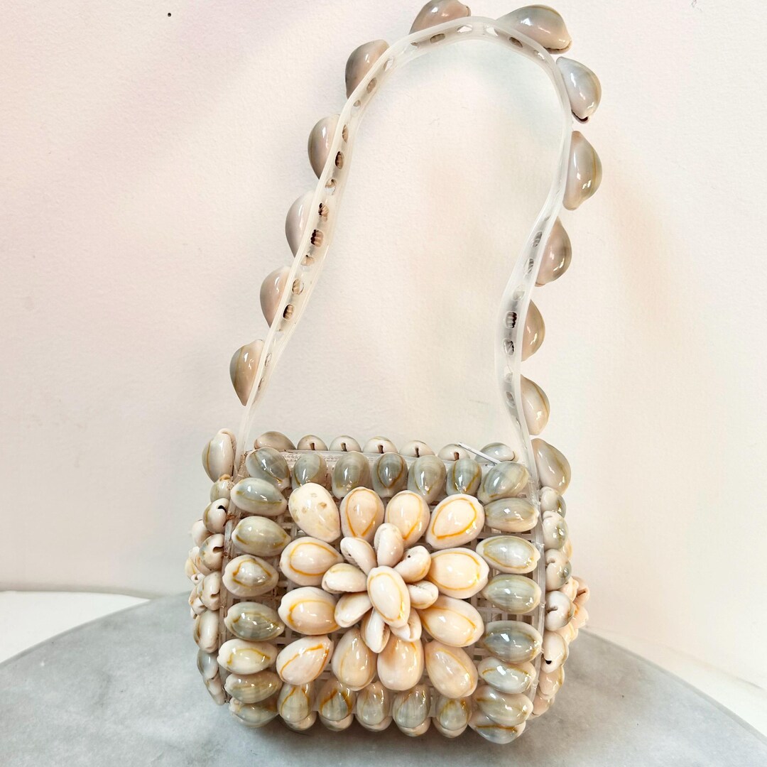 Handmade Seashell Tiny Purse With Zipper - Etsy