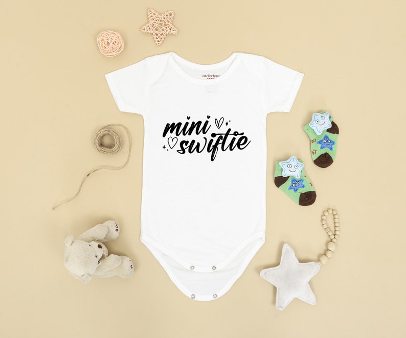 Mini Swiftie SVG PNG Taylor's Version svg Taylor's - Etsy México