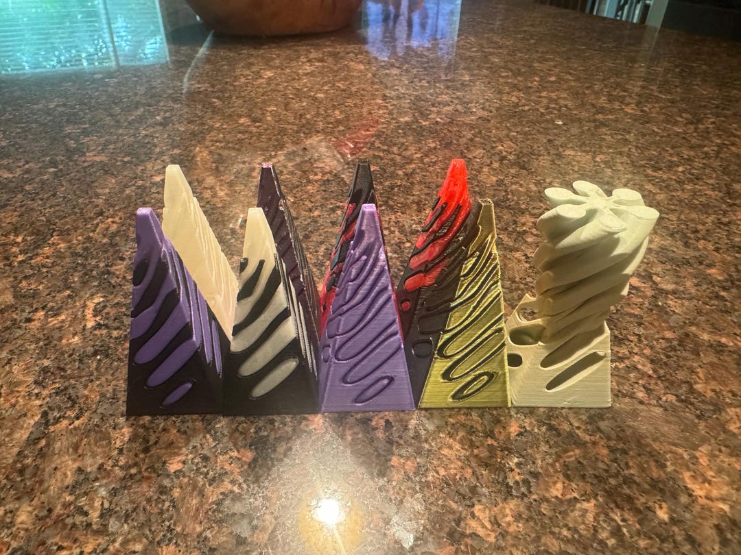Fidget Pyramids PICK-A-COLOR - Etsy