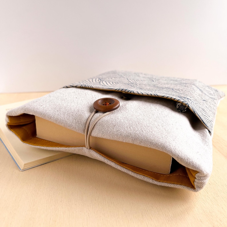 Blue Waves Book Sleeve With Pocket: Padded Book Pouch With Free ...