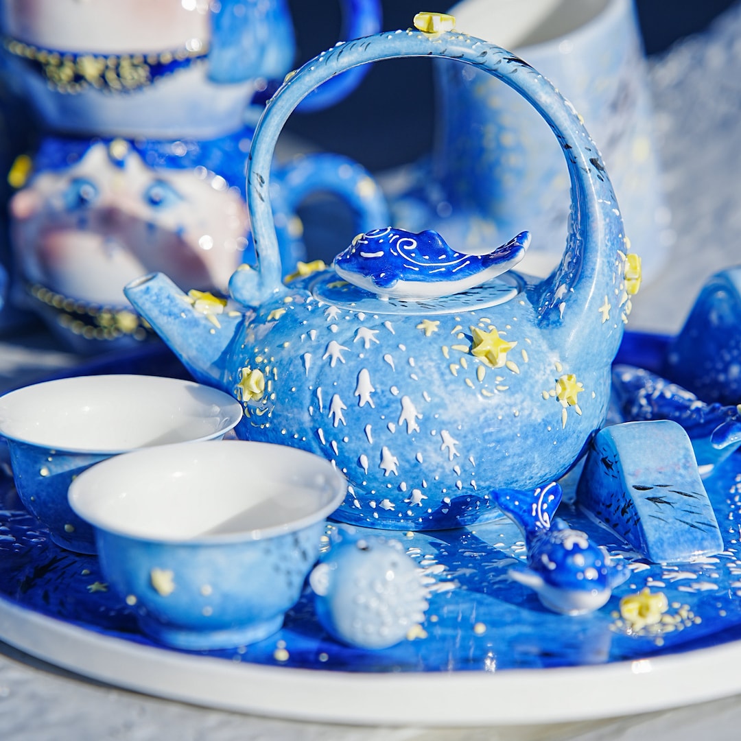 Blue Tea Set Ocean Ceramic Whlae Tea Set With 3 Whale Tea Cups, 1 Tea ...