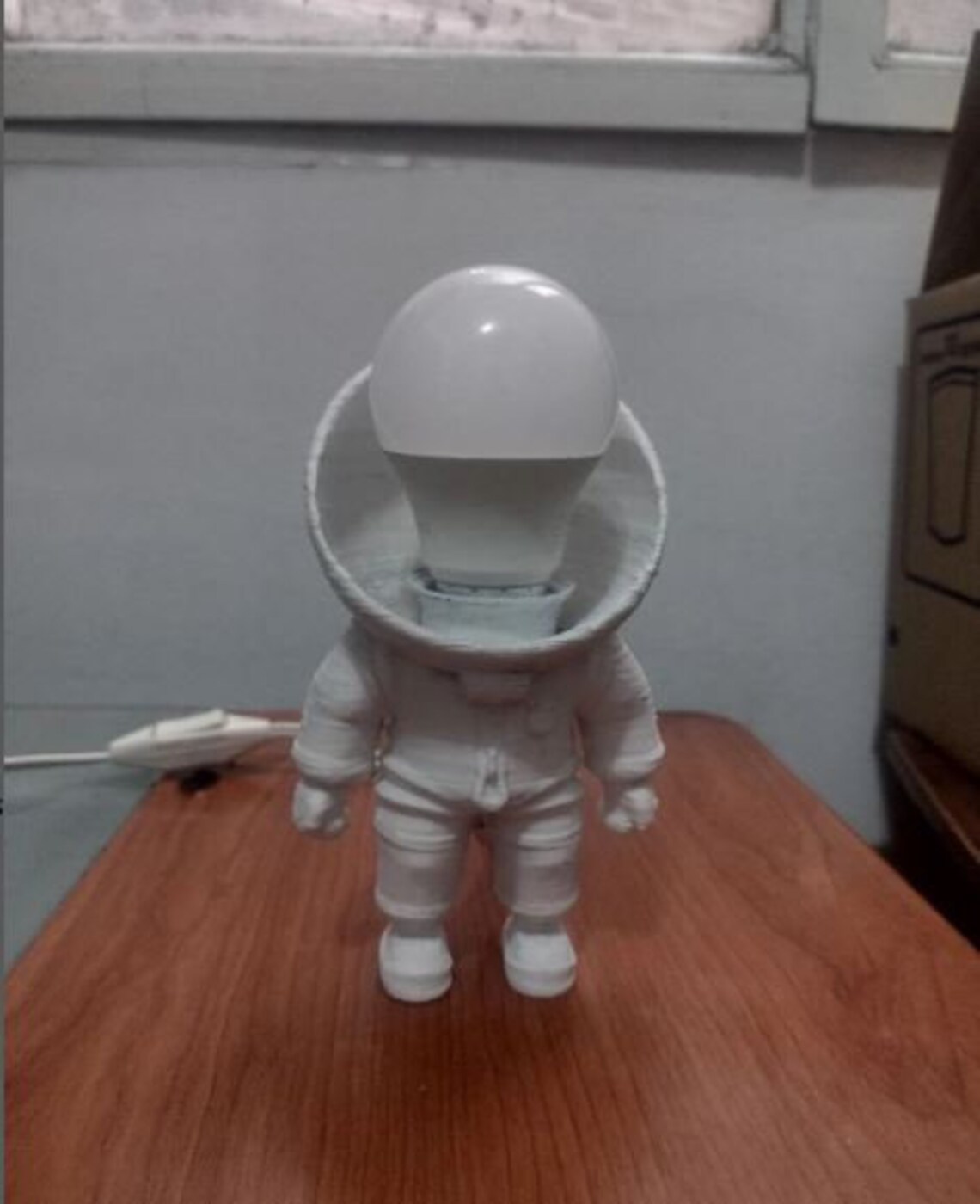 Desk Lamp Astronauta Stl, Spaceman 3d Figure, Astronaut on Moon Stl, 3d ...