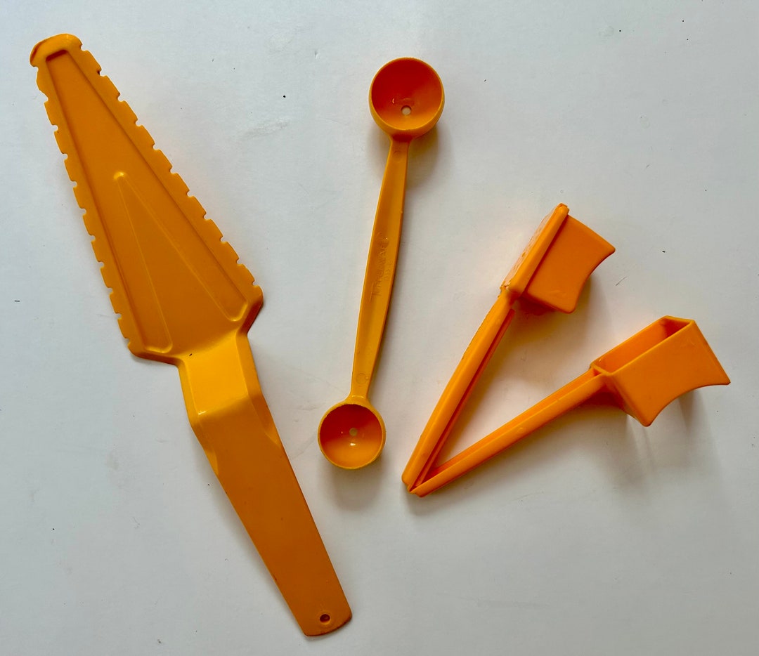Vintage Tupperware Kitchen Gadget Set Pie Cutter Melon Scooper Corn ...