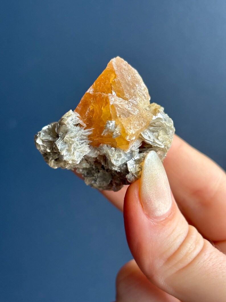 Scheelite Octahedral Crystal Specimen From Xue Bao Ding Mine China ...