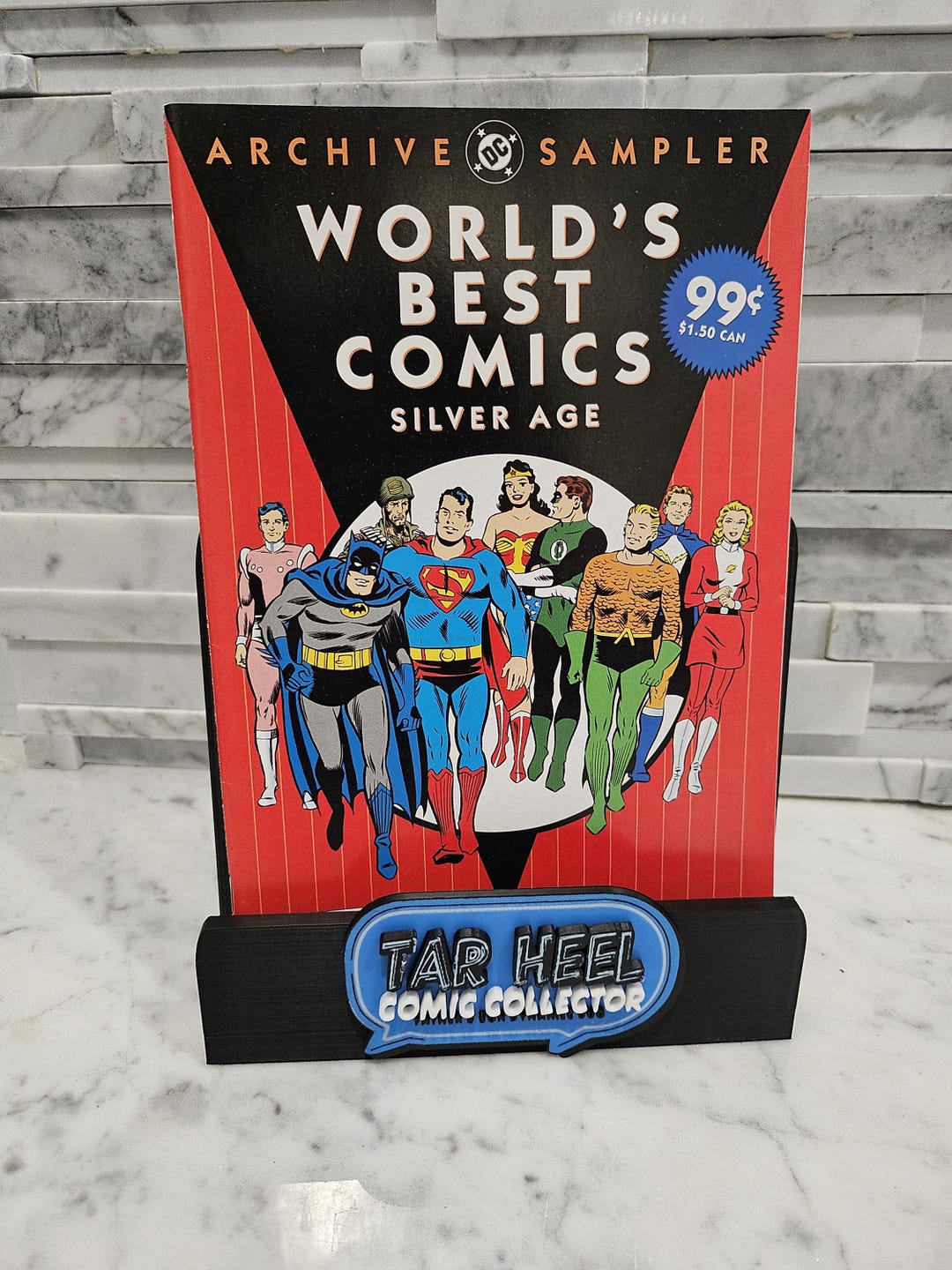 Custom Comic Book Stand, 3D Printed Comic or Magazine Stands ...