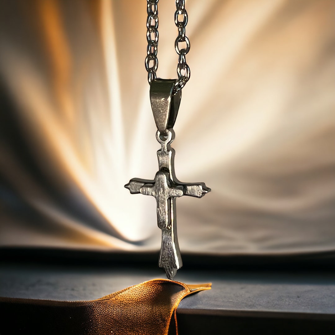 Aurum Alchemy's Three Dimensional Cross Necklace - Etsy