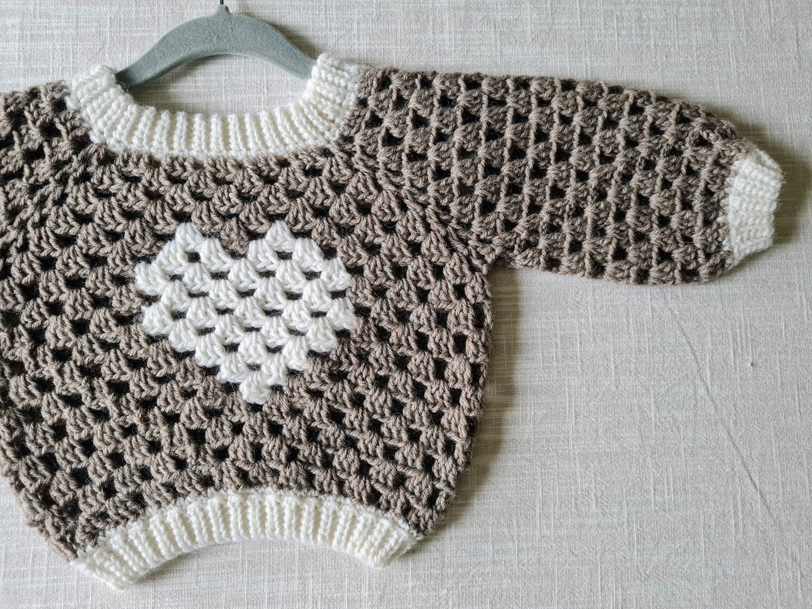 Crochet PATTERN Mini Heart Sweater sizes 0-2 2-4 4-6 and - Etsy