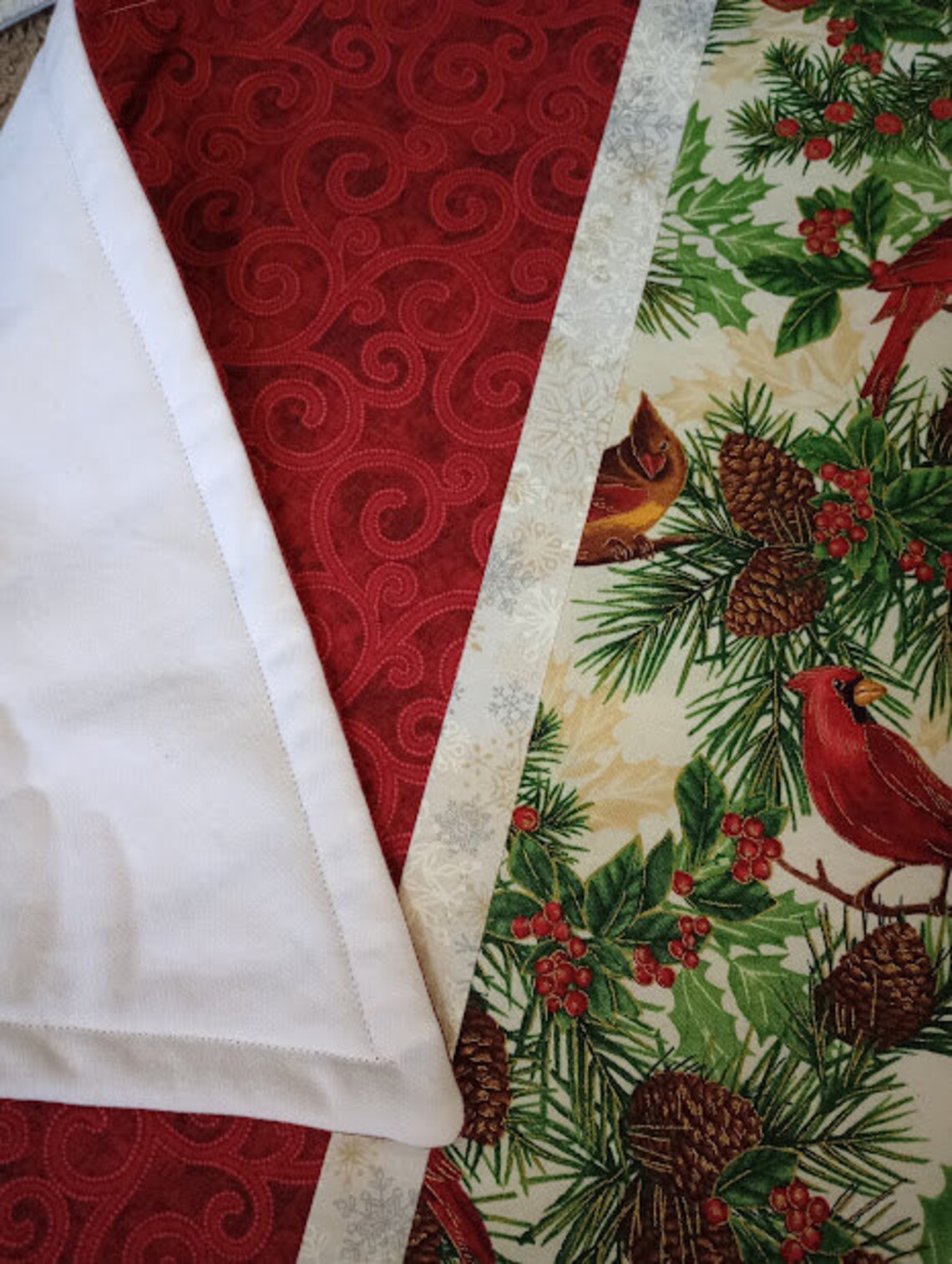 Handmade Christmas Tree Skirt With Cardinals and Classic Red - Etsy
