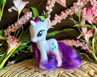 My Little Pony Choose Pony Figurine: Pinkie Pie Mermaid or Rarity ...