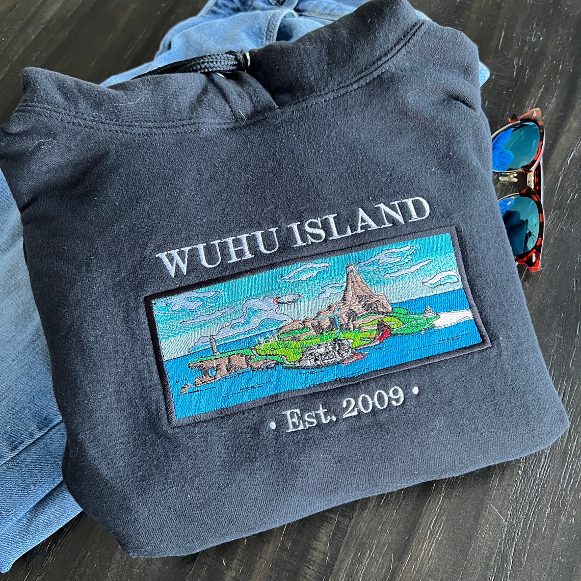 Wuhu Island Nintendo Wii Sports Resort Scene Embroidered Hoodie ...