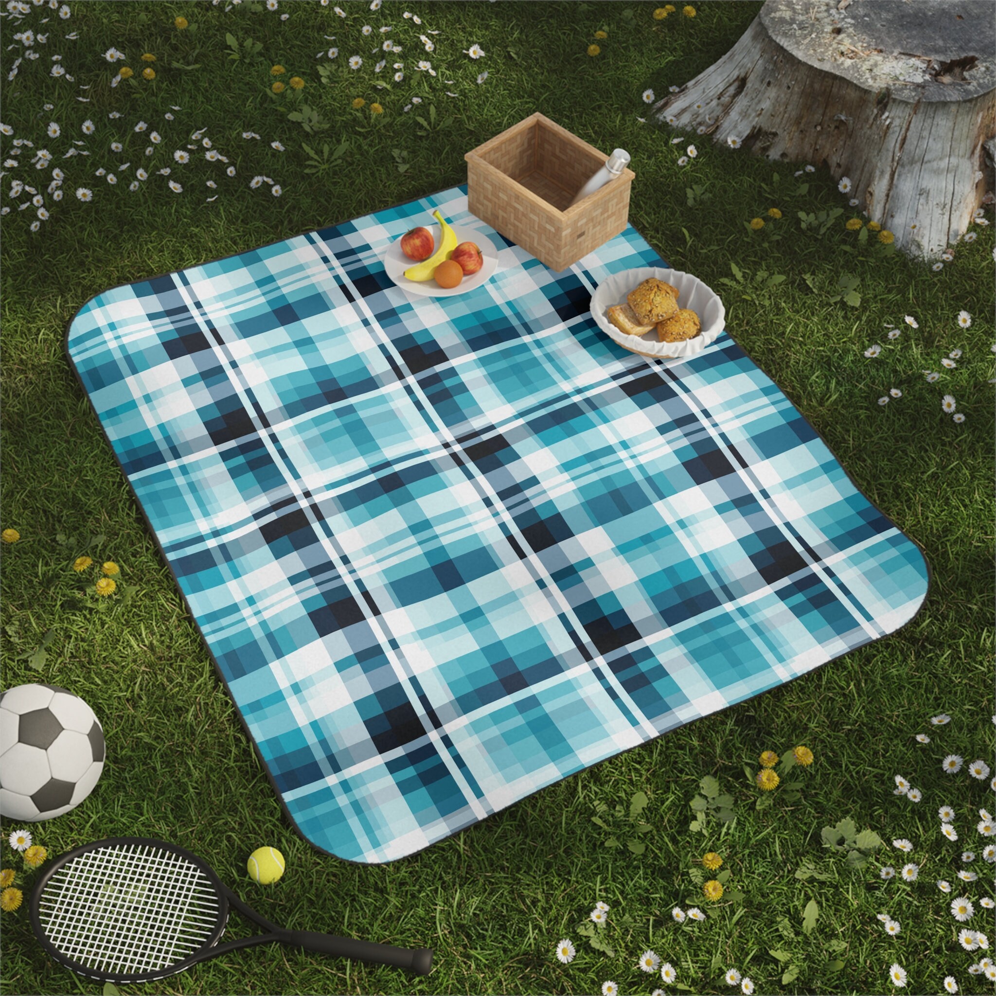 Blue White Plaid Picnic Blanket Classic Design W a Luxurious Feel Water Resistant Perfect for Outdoor Meals and Stadium Seating Etsy UK