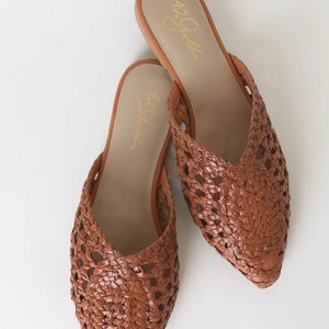 Charmed Mecca Tan Woven Leather Pointed-toe Flats 42 Gold - Etsy