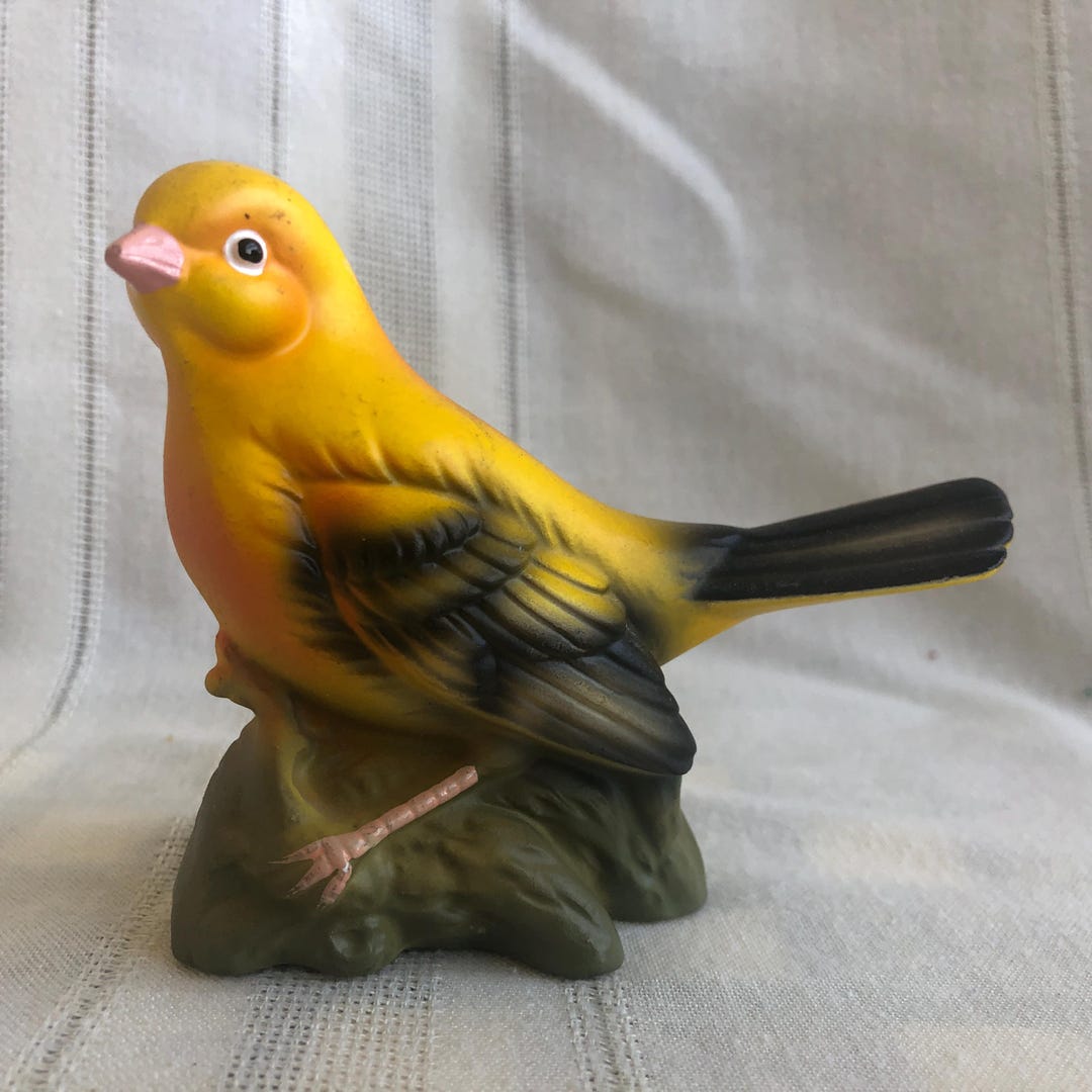 Vintage 1968 Yellow Ceramic Bird, EXCELLENT CONDITION, Midcentury Robin ...