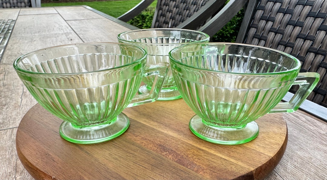 Vintage Set of 3 (three) Economy Glass Round Robin Pattern Uranium ...