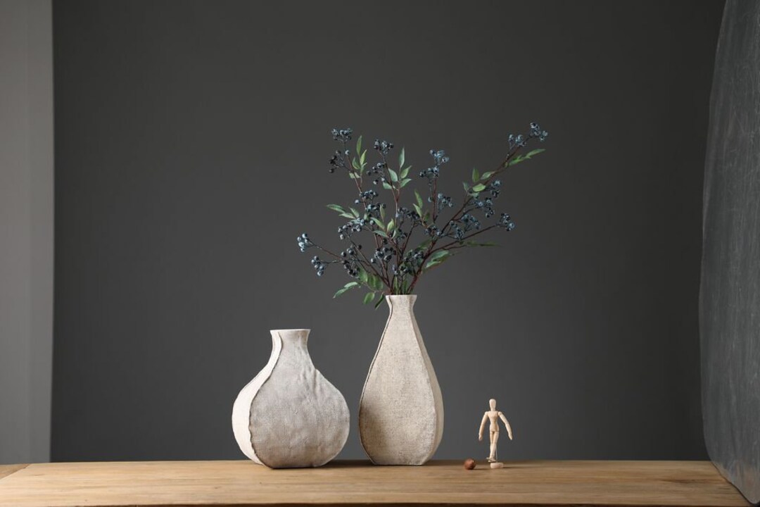 Stachel White Textured Vase Modern Polyresin Vase Textured - Etsy