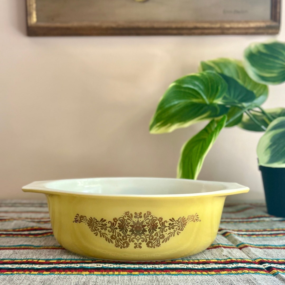 1960's Vintage Pyrex, Yellow Casserole Dish, 1.5 Quart Casserole ...