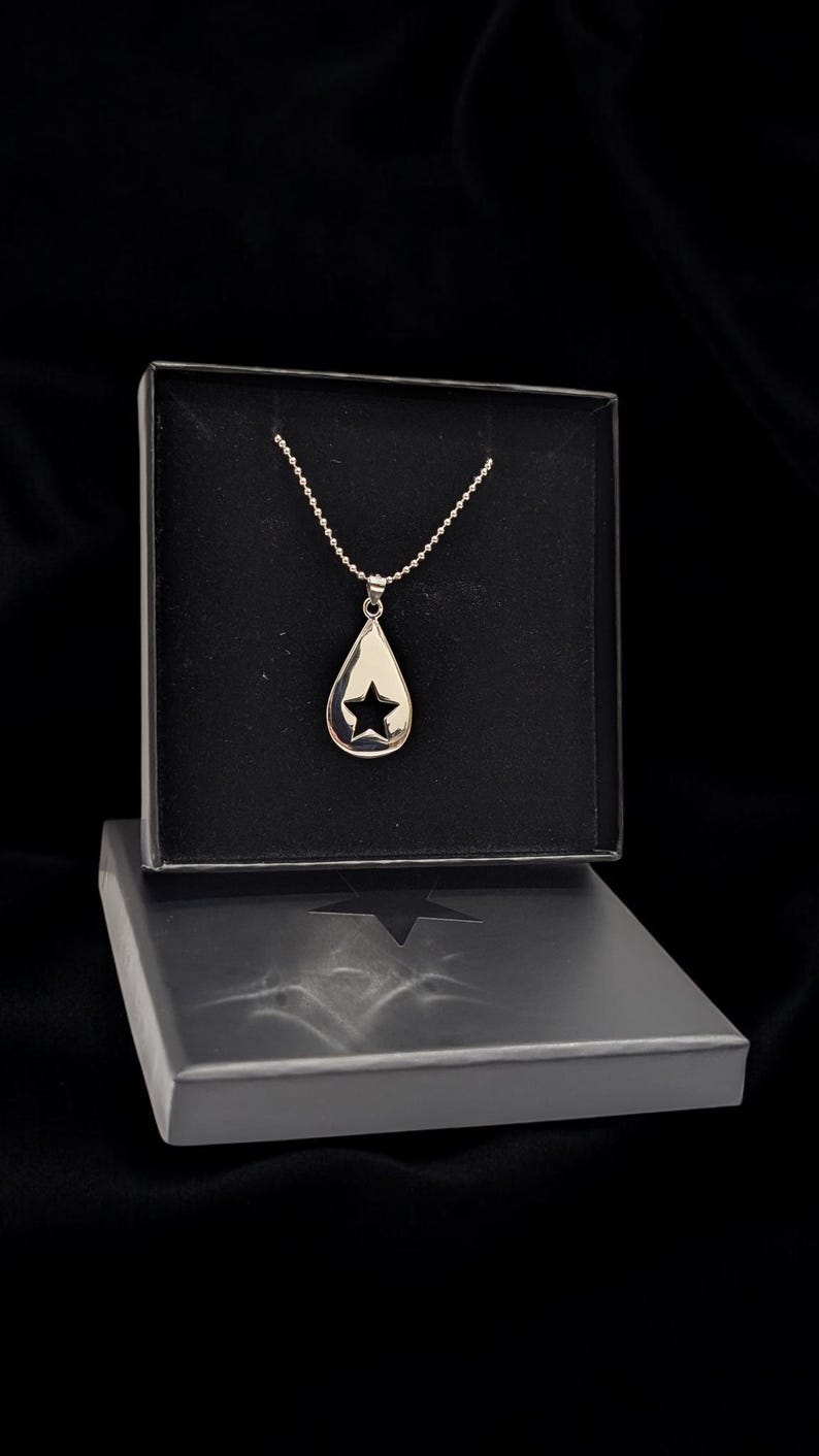 Silver 925 Teardrop and Star Pendant Necklace Ball Chain Cute Petite ...