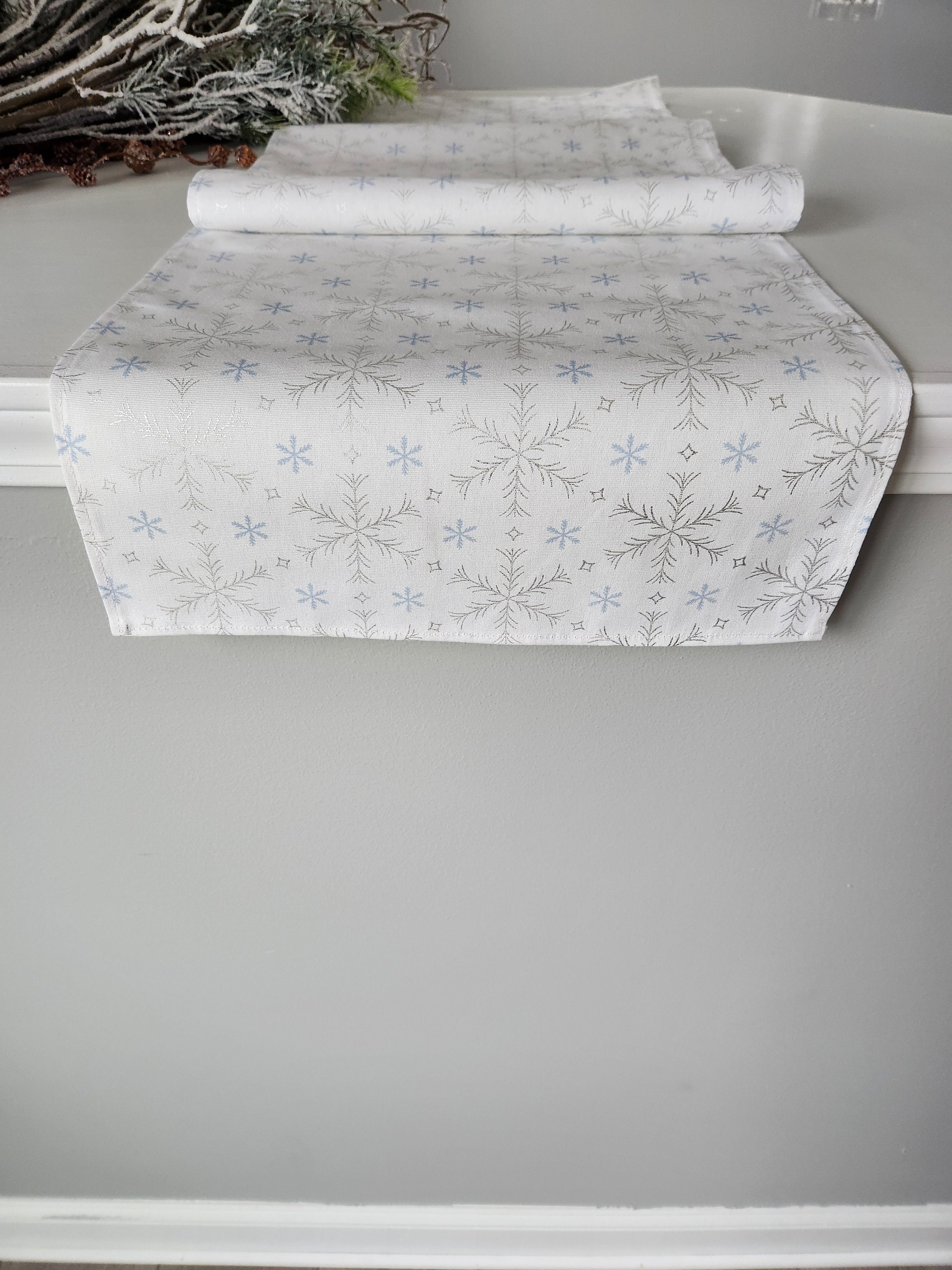 Snowflakes Table Runner, Christmas Table Runner, Elegant Home Decor ...
