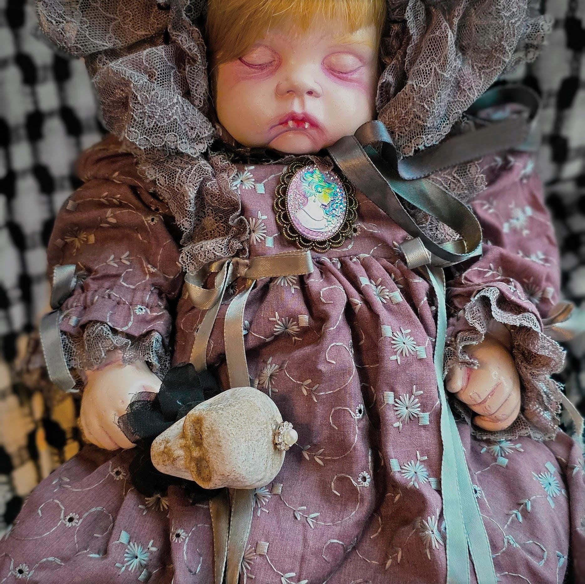 Creepy Dolls, Spooky Dolls, Upcycled, Horror Dolls, Porcelain Dolls ...