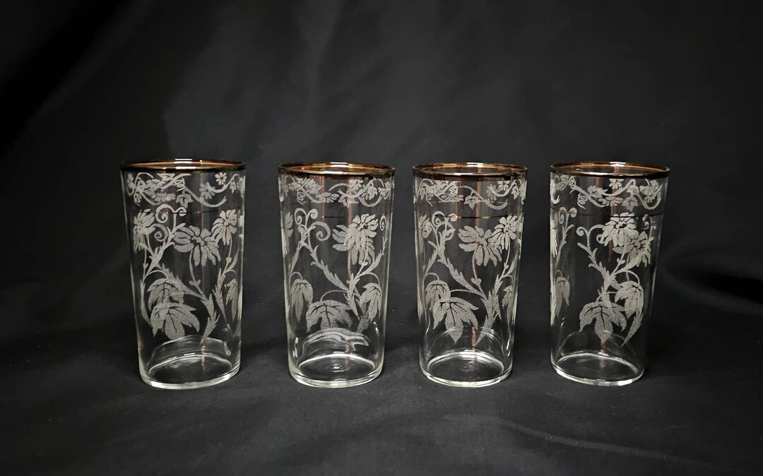 Rare Vintage Set of 4 Glasses. Diasy Pattern and Gold Trim - Etsy