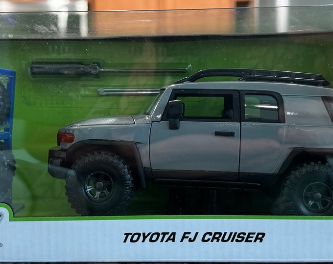 1:24 Custom 2013 FJ Cruiser Trail Teams Edition Cement - Etsy