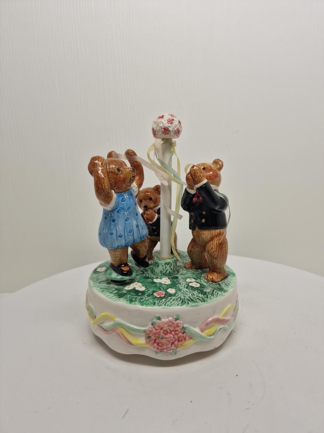 VTG 1993 Gallery 2 Schmid Ring Around the the Maypole Music Box 3 Bears ...