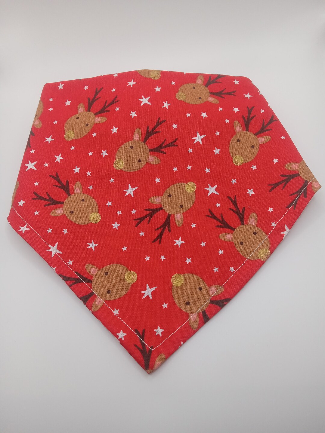 Pet Bandana: Reindeer Christmas Bandana With White Snowflakes on Red ...