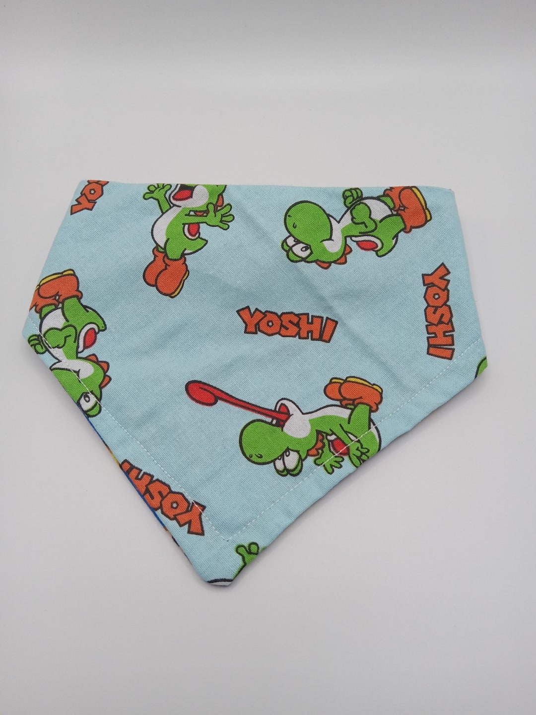 Pet Bandana Reversible: Nintendo's Super Mario World, Yoshi, Power Ups ...