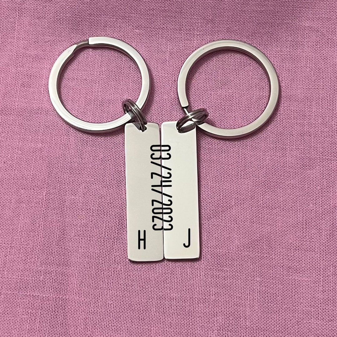 Personalized Date Stainless Steel Keychain Set - Custom Couple Gift - Etsy