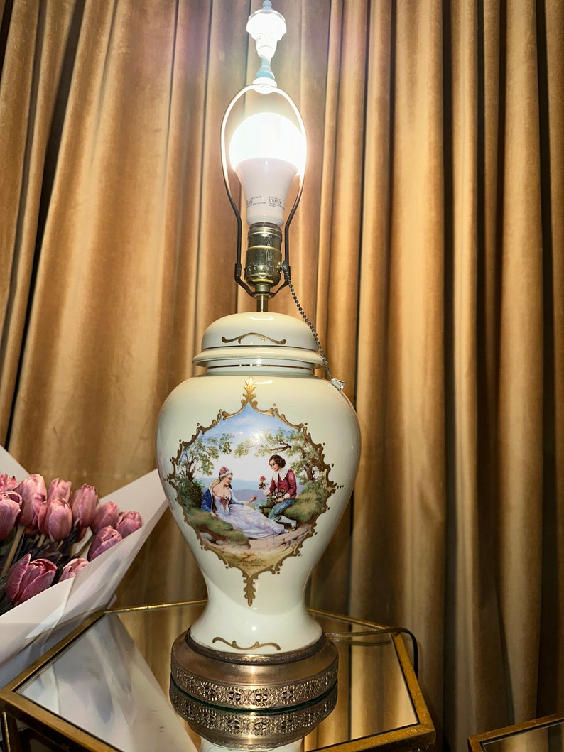 Vintage Colonial Lamp - Etsy