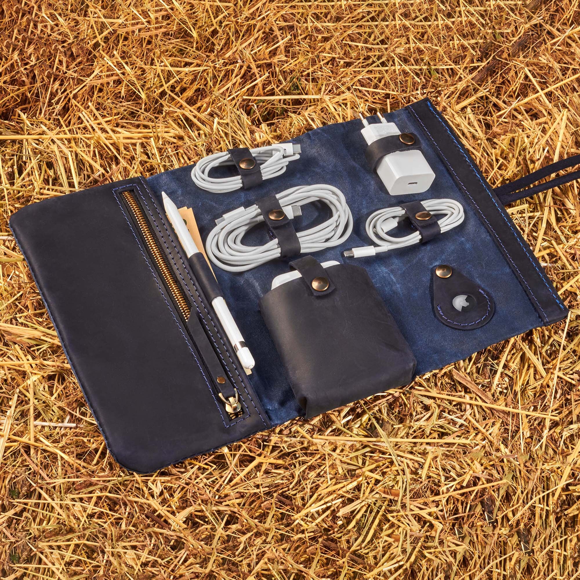 Travel Case for Digital Accessories, Roll for Cables and Chargers ...