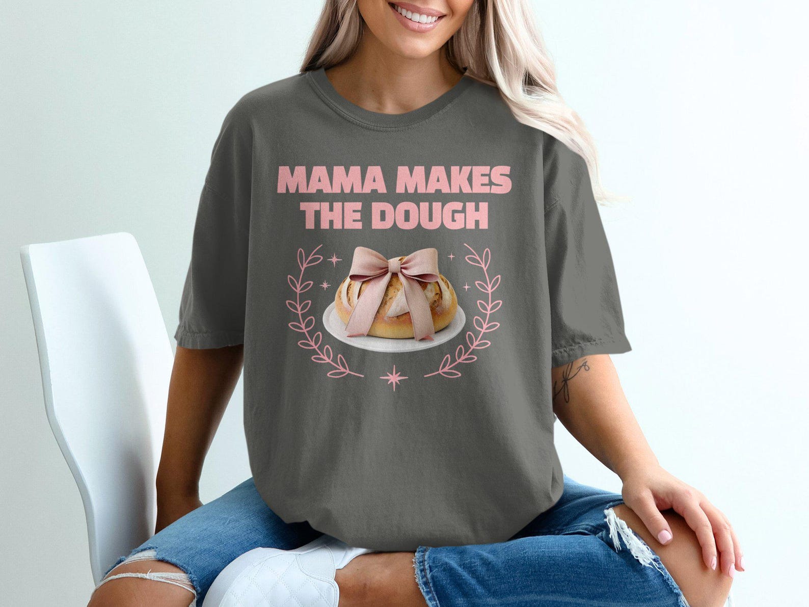 Mama Makes the Dough T-shirts Sweatshirts, Baker Mom Gift, Mother's Day ...