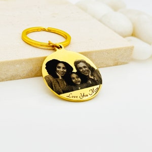 Round Picture Engraved Keychains • Family Picture Keychain • Custome ...