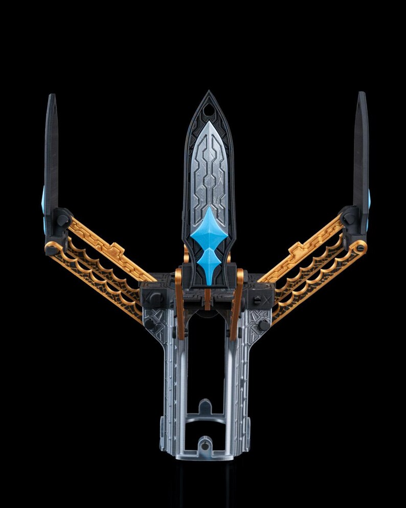Auric Talon Gauntlet - 3D Printed Cosplay Weapon | Articulated Claw ...