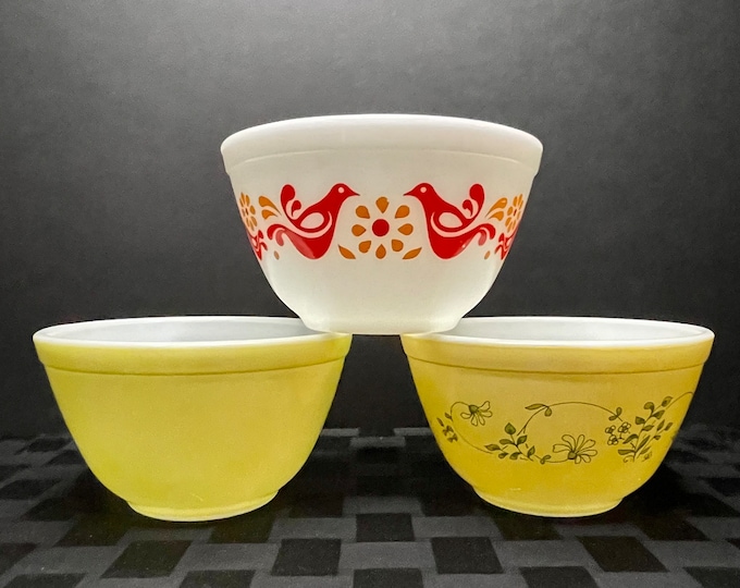 Vintage Pyrex Shenandoah Cinderella Nesting Mixing Bowls, 441/442/443 ...