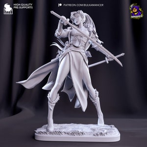 Swordmaster Samurai Woman - 223mm - A Tale of Resilience and Skill ...