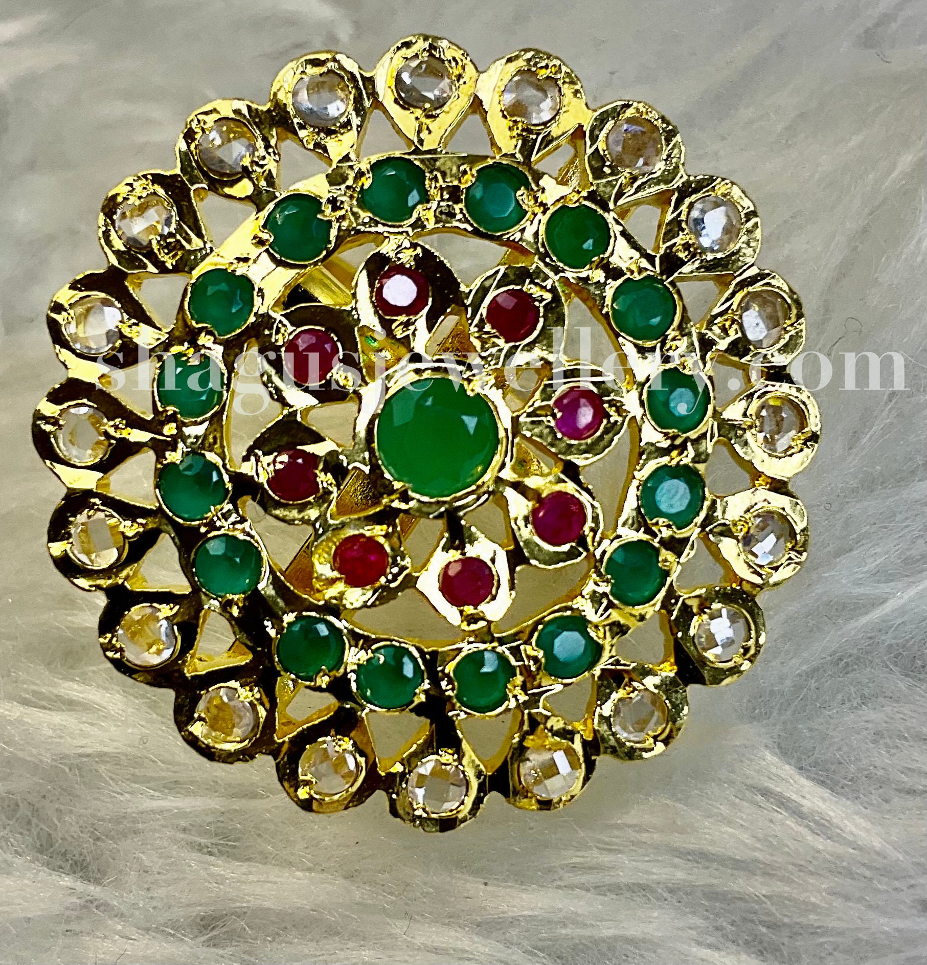 Splashy Emerald Finger Ring / Best Costume Jewelry Rings / Wedding Ring ...