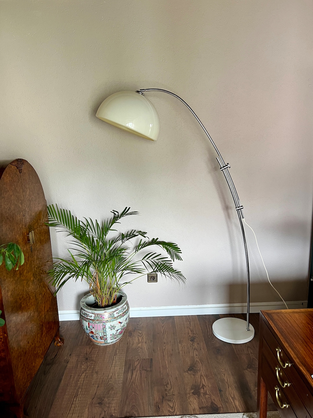 Space Age Large Arc Lamp. Chrome Arc Lamp With Plastic Lampshade in ...