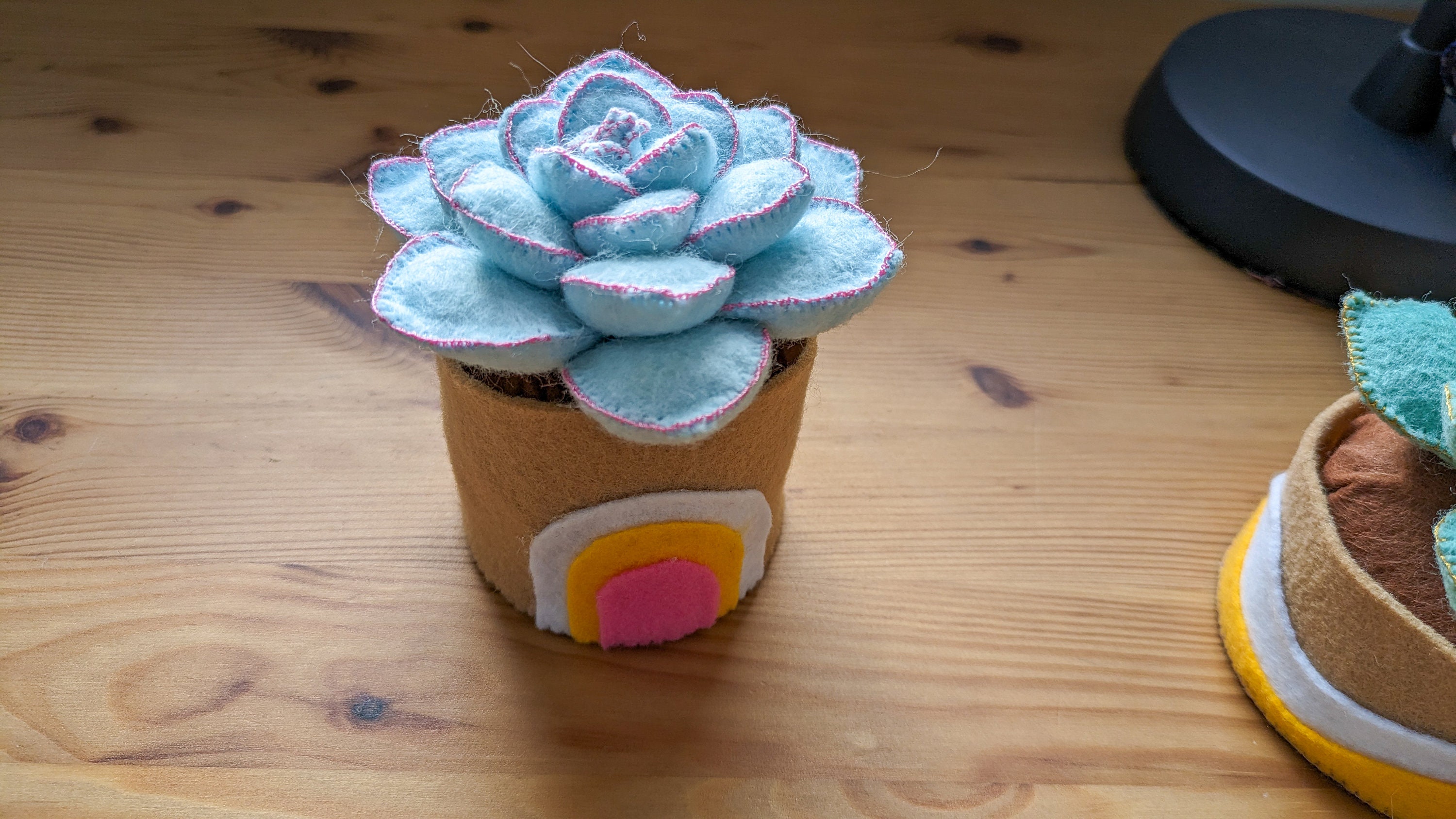 Felt Succulent Set in Modern Pots PDF Pattern & Step by Step Tutorial ...