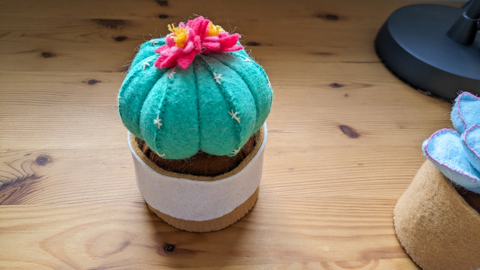 Felt Succulent Set in Modern Pots PDF Pattern & Step by Step Tutorial ...