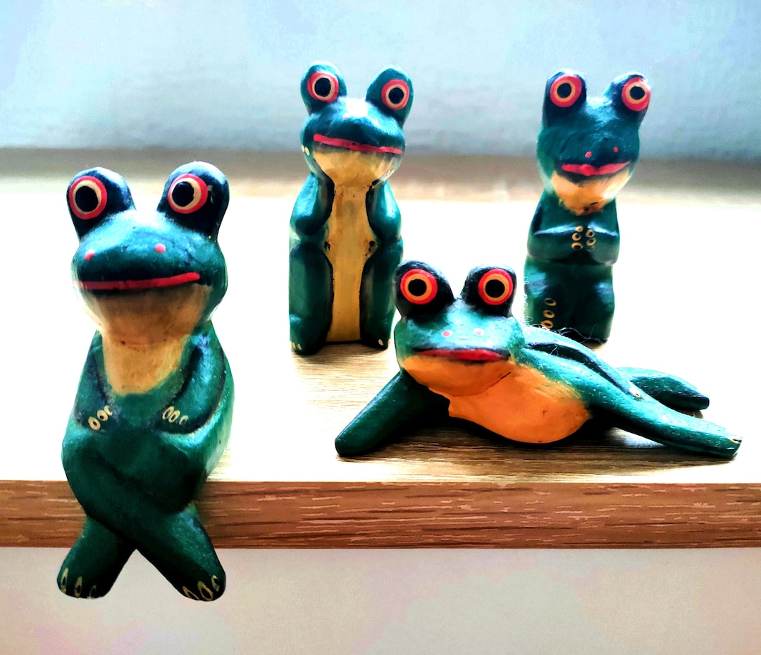Vintage Frog Figurine Wooden Animal Figurine Set of 4 Frog Figurines ...